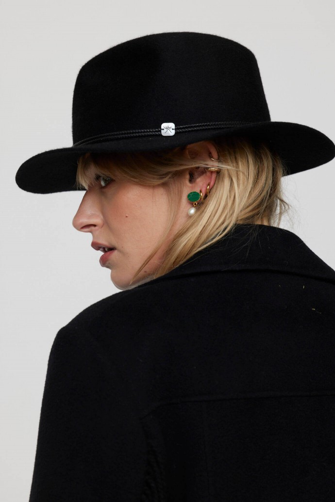Sleek and modern short hat